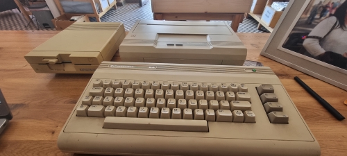 Commodore 64, Commodore MPS 1270-Drucker, Diskettenlaufwerk 1541-II ...